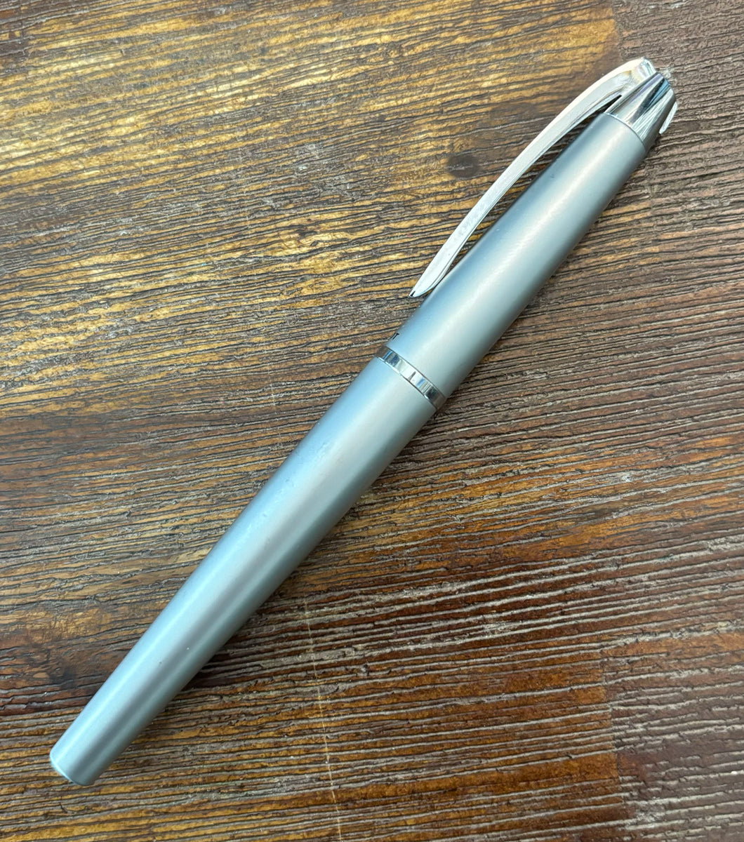 Pilot Knight Fountain Pen (2005) - Matte Silver