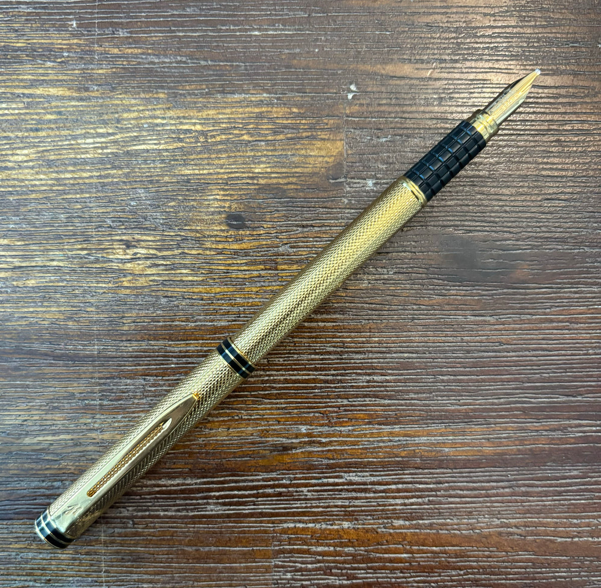 Waterman Executive Lined Wave Pattern