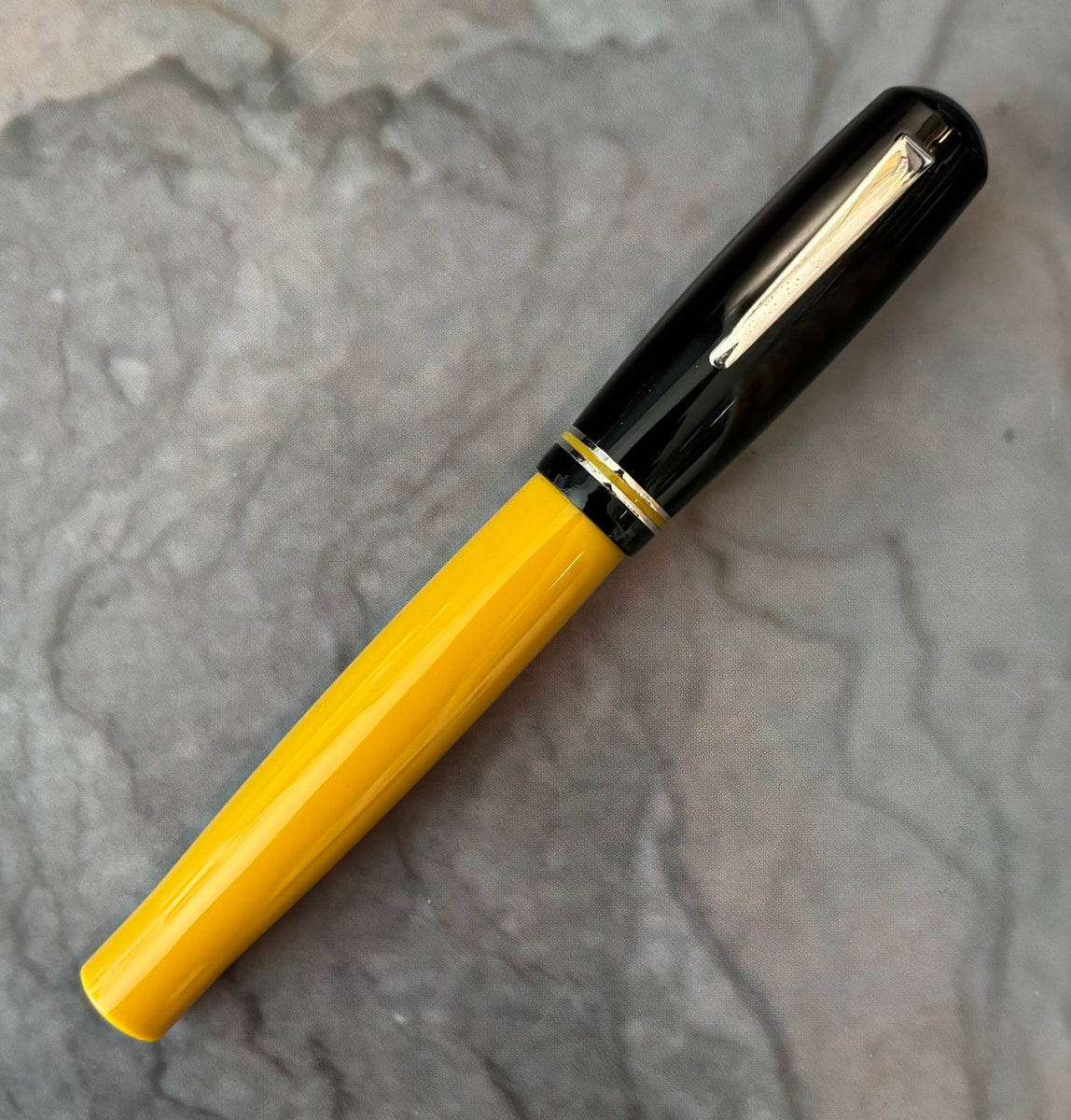 Delta 366 Vintage Edition Amber Fountain Pen
